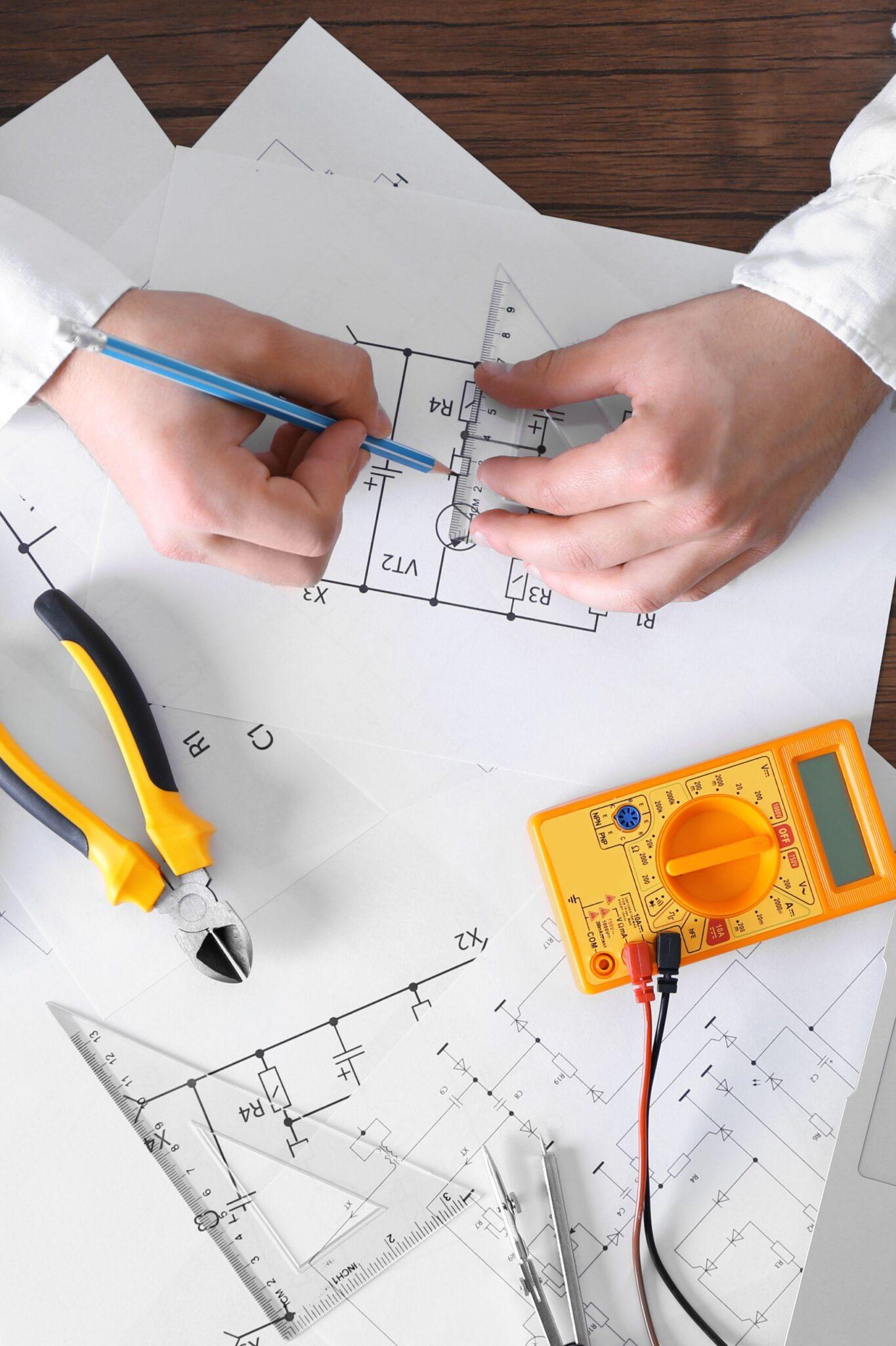 About Us – POWER LINE